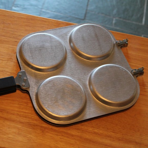 Source Unknown | Kitchen | Doublesided 4cup Omelette Plate Nonstick ...